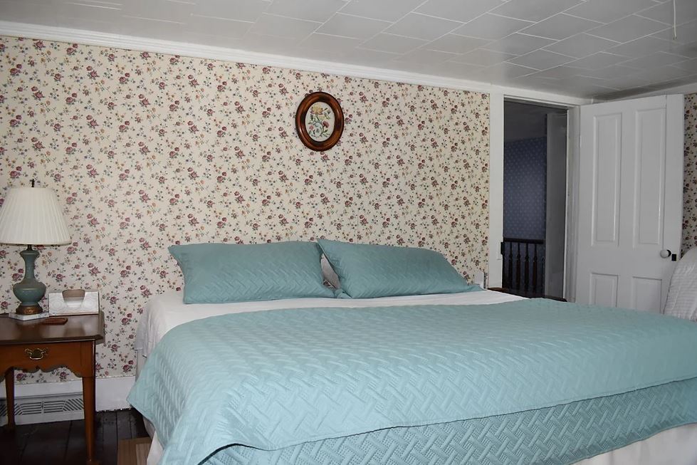 Firefly King Room Bedroom | Visit PA Great Outdoors