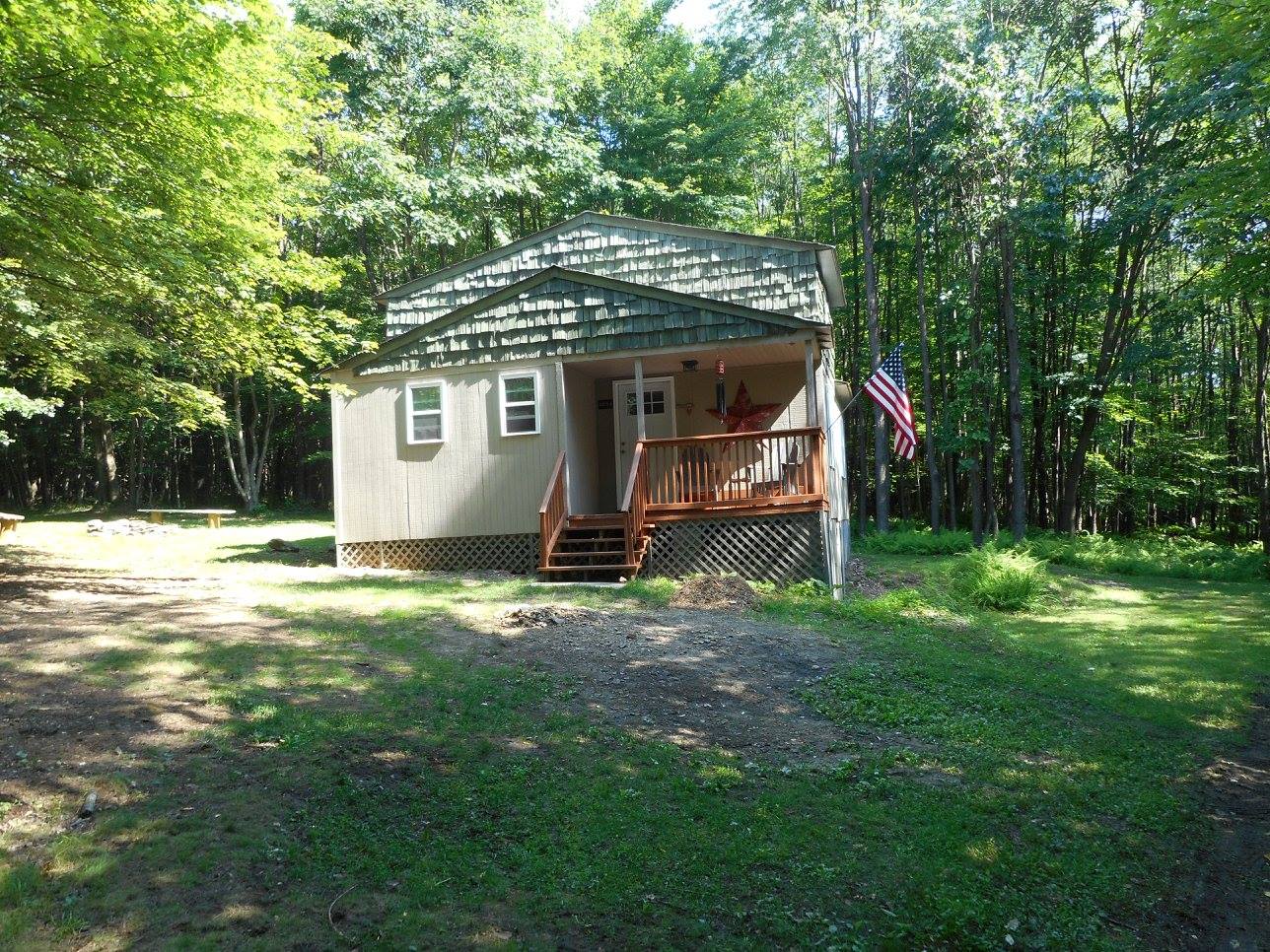 Hogback Lodge outside of cabin | Visit PA Great Outdoors