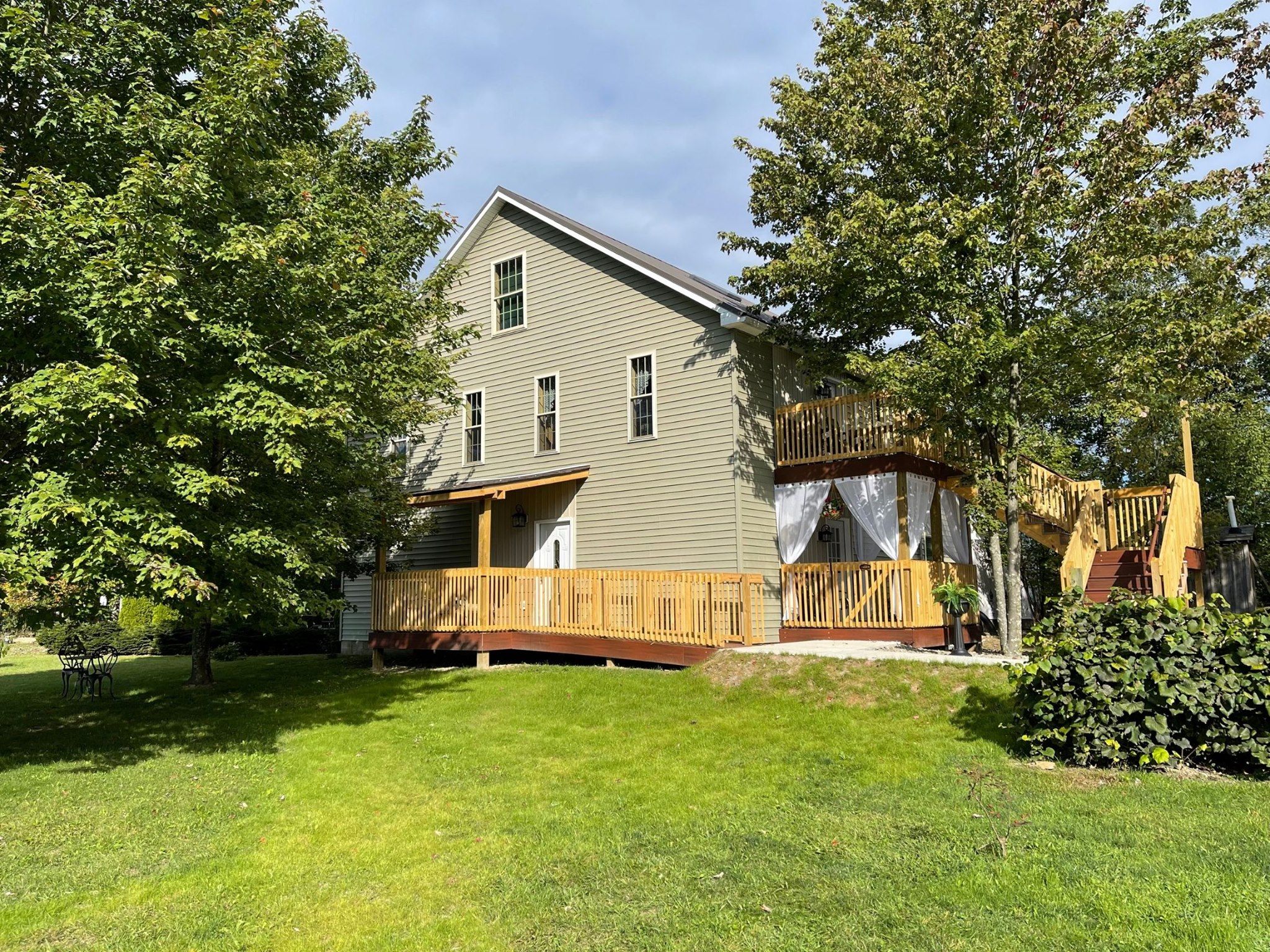 Manor Front | Visit PA Great Outdoors