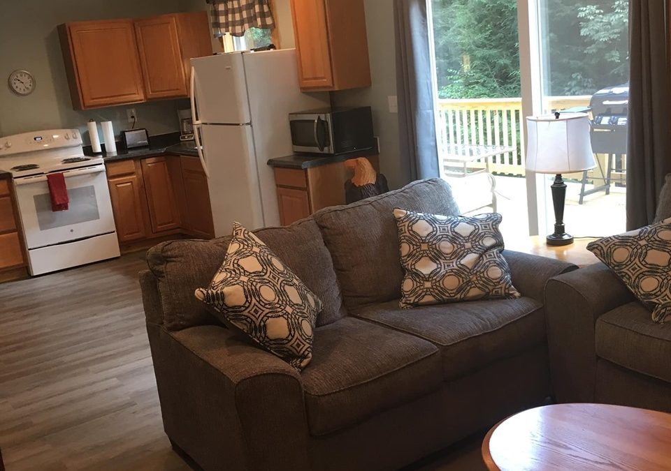 Medix Run Lodge – Eagle Lodge Living Room | Visit PA Great Outdoors