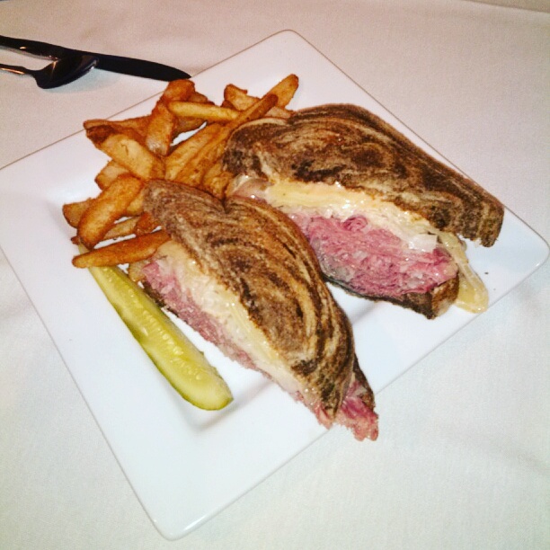 Reuben Sandwich Royal Inn | Visit PA Great Outdoors