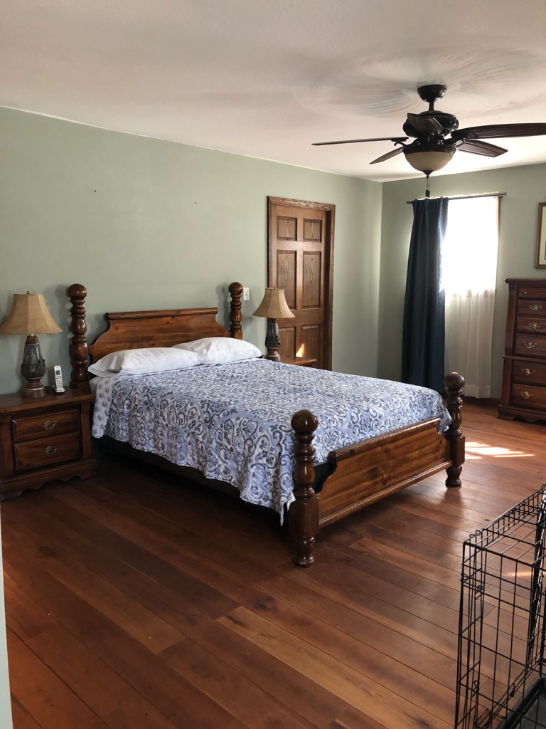 Rock Hill Cabins – Bugle Inn bedroom | Visit PA Great Outdoors