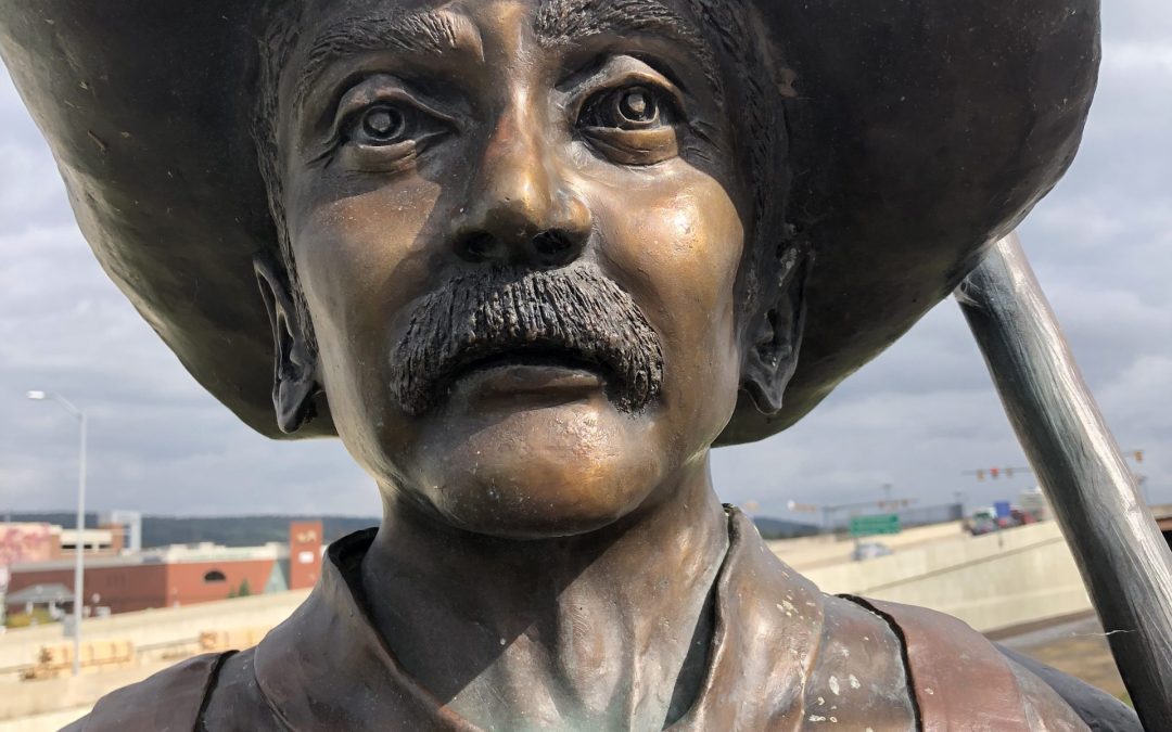 Statue_RW_Selfie | Visit PA Great Outdoors