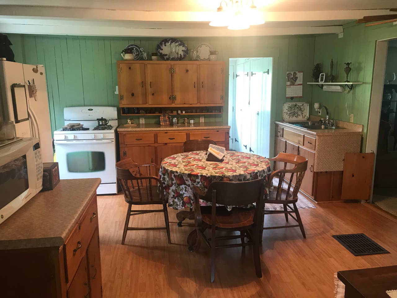 Thistle Lane Farms kitchen | Visit PA Great Outdoors