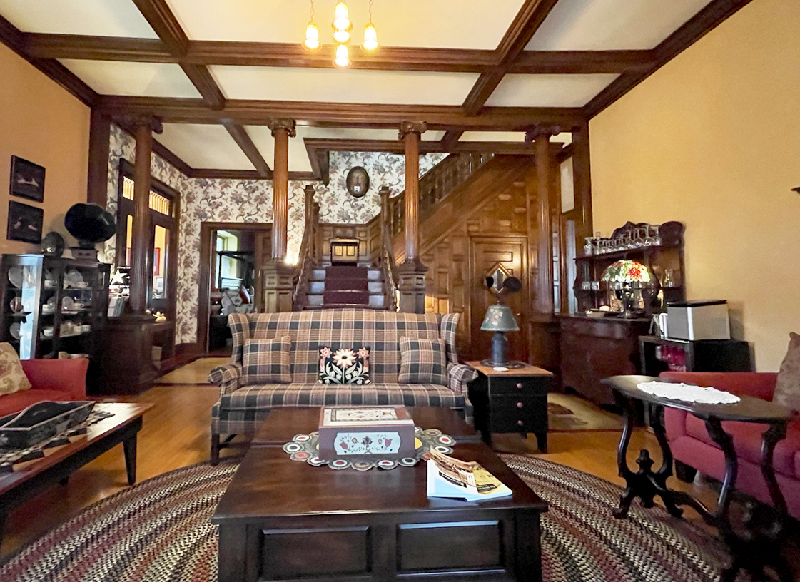 mansion-inside-greatroom | Visit PA Great Outdoors